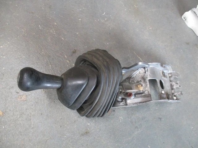 ISUZU NKR Gearstick gear shift selector bracket £60.00 - PicClick UK