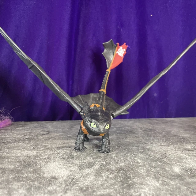 HOW TO TRAIN Your Dragon Toothless Night Fury Action Figure 2013 £9.26 ...