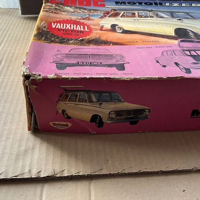 VAUXHALL VICTOR ESTATE CAR MODEL KIT 1/16 Scale MOTORIZED Unbuilt Set ...