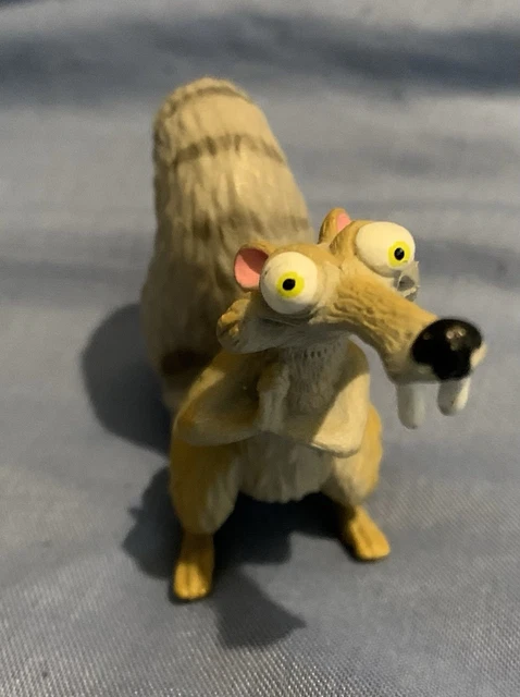 ICE AGE 3 Dawn of the Dinosaurs Scrat Squirrel Figure Small 5cm Fox ...