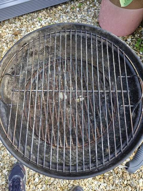 WEBER COMPACT 47CM charcoal bbq grill used £21.50 - PicClick UK