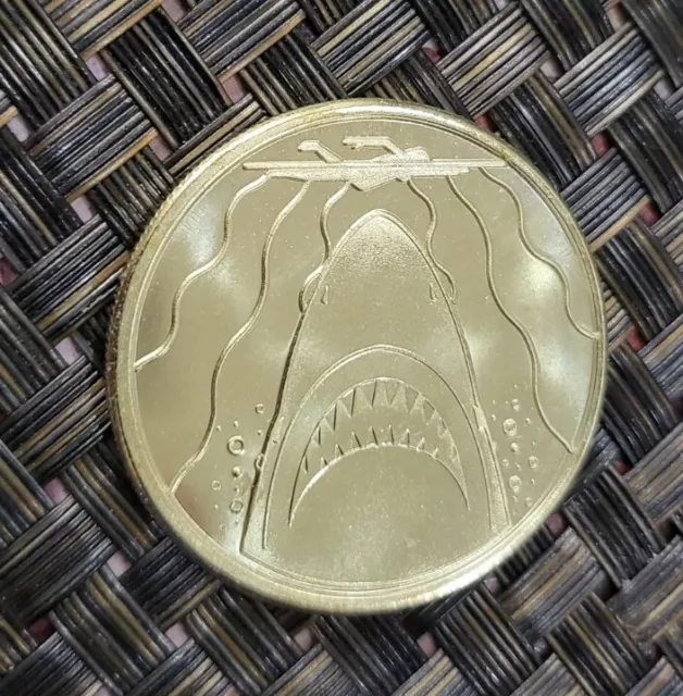 UNIVERSAL STUDIOS THEME Park Jaws Shark Collectible Gold Souvenir Coin ...