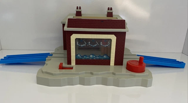THOMAS & FRIENDS Trackmaster Sodor Engine Wash station 2005 Tomy Blue ...