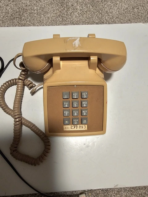 TWO WESTERN ELECTRIC Bell Phones Push Button 1970'S Telephone Plus ...