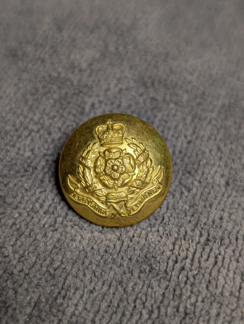 DERBYSHIRE YEOMANRY REGIMENT Gilt Officer Button QC 1950s 24.4mm) £7.59 ...