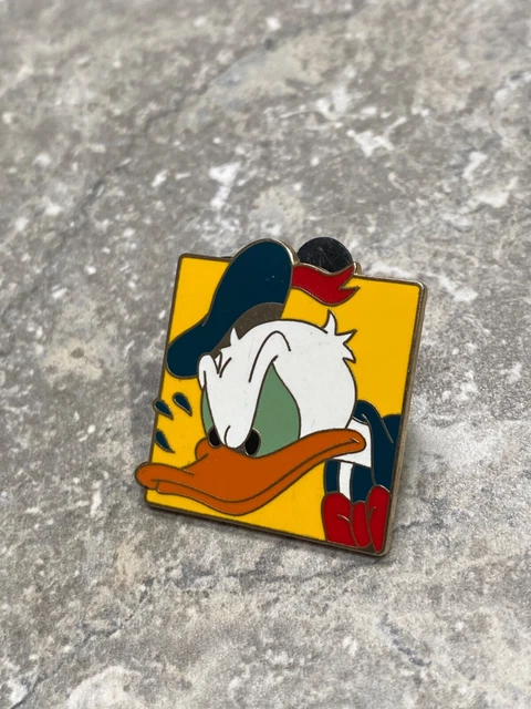 DISNEY ANGRY DONALD Duck Pin Badge On A Yellow Square £11.99 - PicClick UK