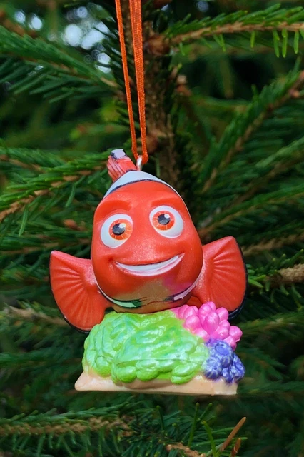 DISNEY STORE FINDING Nemo Nemo’s Dad Marlin Clownfish 🐠 Xmas Tree 🎄 ...