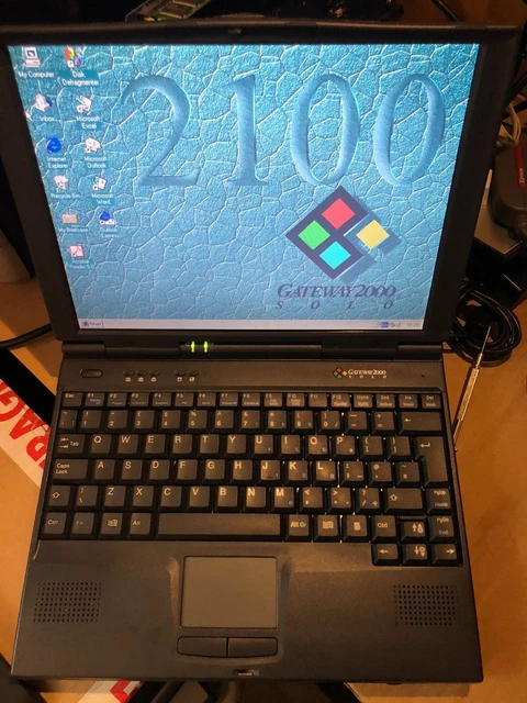 GATEWAY 2000 SOLO Laptop Pentium 133 16mb Windows 95 £60.00 - PicClick UK
