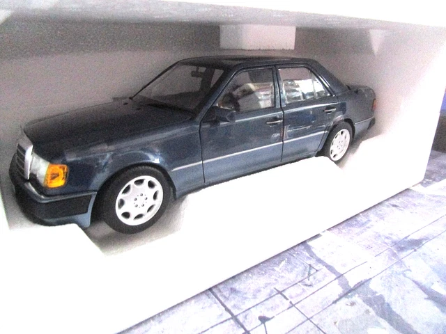 MERCEDES BENZ W124 - 500E 500 E-Klasse 1990 V8 blau blue 183947 Norev 1 ...
