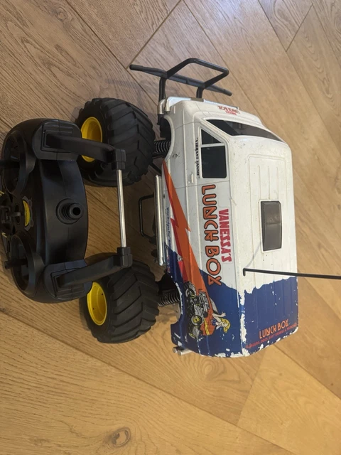 TAMIYA VANESSA’S LUNCH Box 1/12 RC Monster Truck - Built Unrun Spares ...