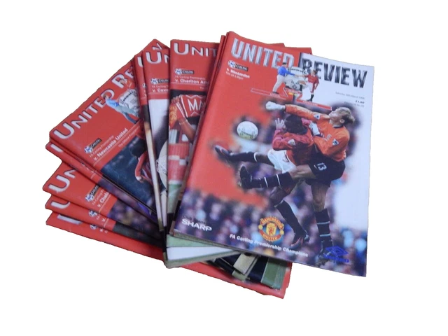MANCHESTER UNITED OFFICIAL Programmes United Review £10.99 - PicClick UK