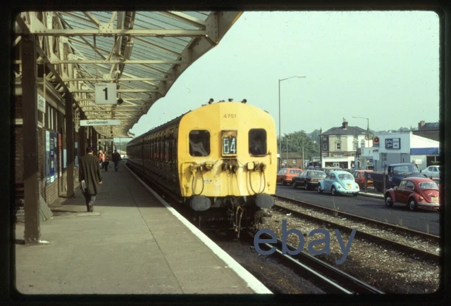 ORIGINAL 35MM SLIDE - SR 4-SUB EMU 4751 w/ Victoria - Horsham at Epsom ...