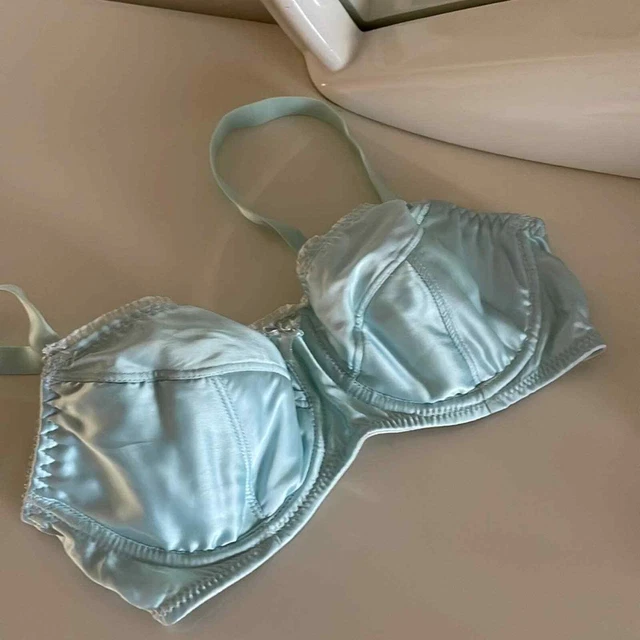 WHAT KATIE DID Satin Retro Bra New 34D vintage style Pin Up Bra £29.60 ...