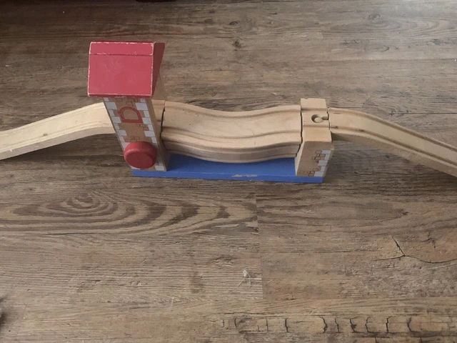 WOODEN TRAIN TRACK Rotating Curve Bridge Thomas the Tank Engine £7.99 ...
