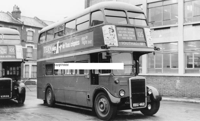 LONDON TRANSPORT BUS Photograph Leyland Titan RTL 375 KGU 462 Rte 105 £ ...