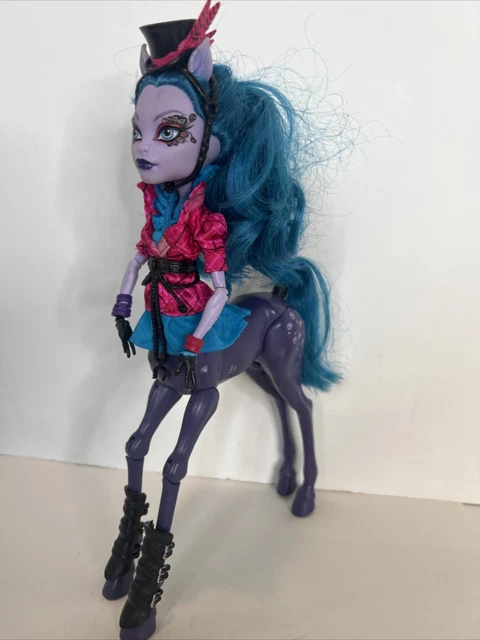 MONSTER HIGH DOLL Avea Trotter Freaky Fusion Hybrid Harness Horse ...