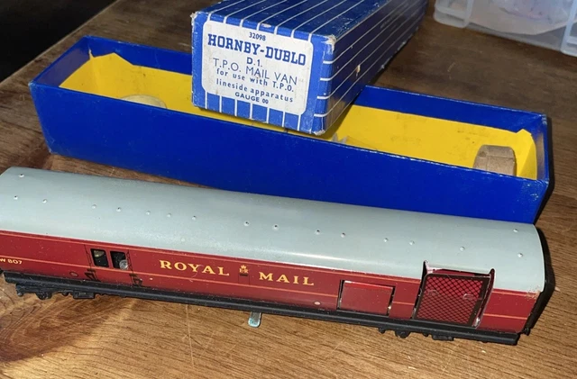 HORNBY DUBLO 32098 3-Rail OO Gauge BR TPO Operating Mail Coach Vgc £11. ...