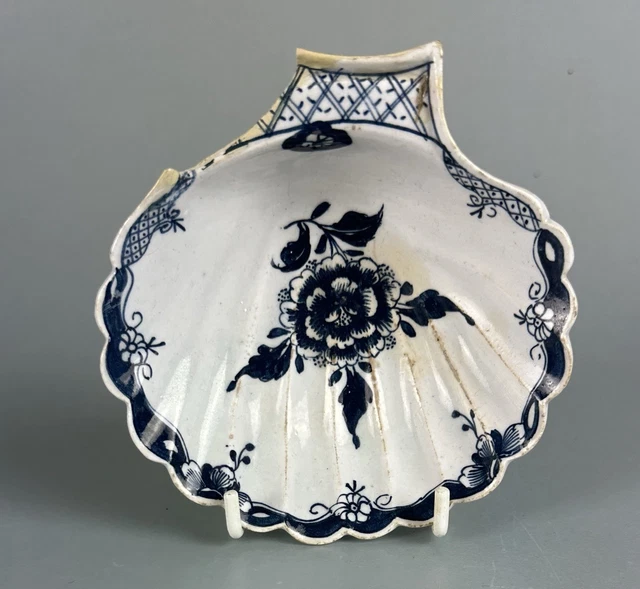A LOWESTOFT PORCELAIN Shell Pickle Dish c1770s Antique English Ceramics ...