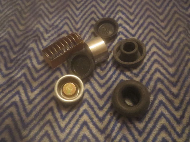 NOS FORD C1DZ-2221-A Cylinder Repair Kit New Genuine Ford EUR 6,86 ...