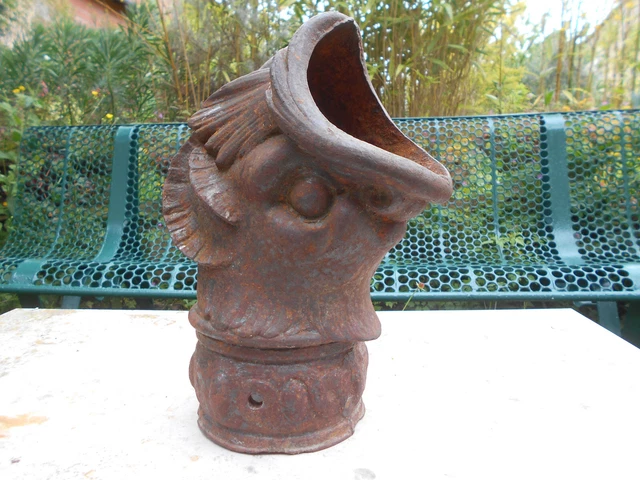 ANCIENNE GARGOUILLE CHIMÈRE Dauphin Gouttière Fontaine Bassin Fonte Fer ...