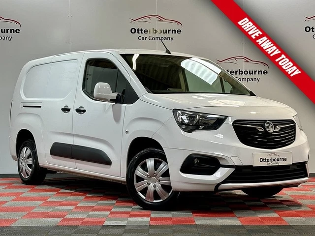 2021 VAUXHALL COMBO Turbo D 2300 Sportive PANEL VAN Diesel Manual £ ...