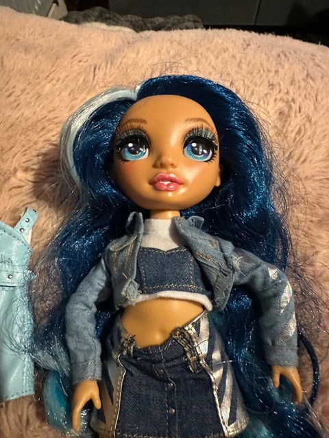 RAINBOW HIGH SKYLAR Bradshaw fashion Series 1 Doll & Accessories £20.00 ...