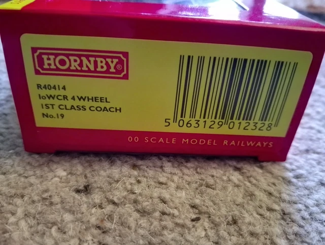 NEW HORNBY OO Gauge R40414 IoWCR 4 Wheel First Class Coach No.19 Isle ...