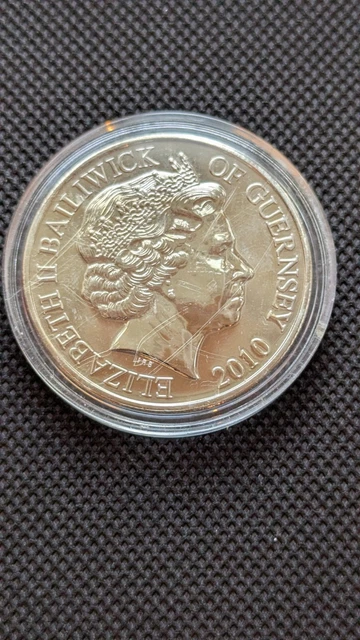 2010 BAILIWICK OF Guernsey Battle Of Britain Coloured Five Pound Coin ...