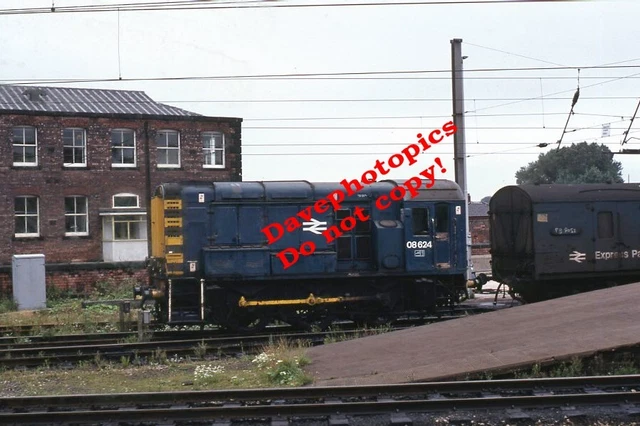 ORIGINAL 35MM Slide Railway Diesel /Steam 08624 @ Preston April 1982 £3 ...