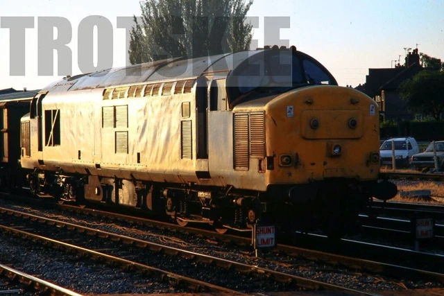 35MM SLIDE BR British Railways Diesel Loco Class 37 37904 1990 Hereford ...