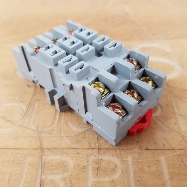 DAYTON 5X853M RELAY W/Base 240Vac Nsnp $39.22 - PicClick CA