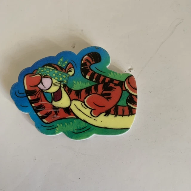 VINTAGE WALT DISNEY Tigger Pin Badge Plastic EUR 5,85 - PicClick IT