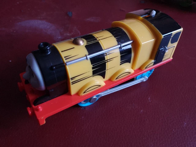 THOMAS THE TANK engine trackmaster Bumblebee Thomas Fully Working £12. ...