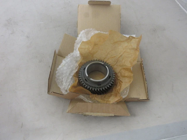 GENUINE FORD TRANSIT MK4 TRANS OUTPUT SHAFT 2ND SPEED CONE AND GEAR ...