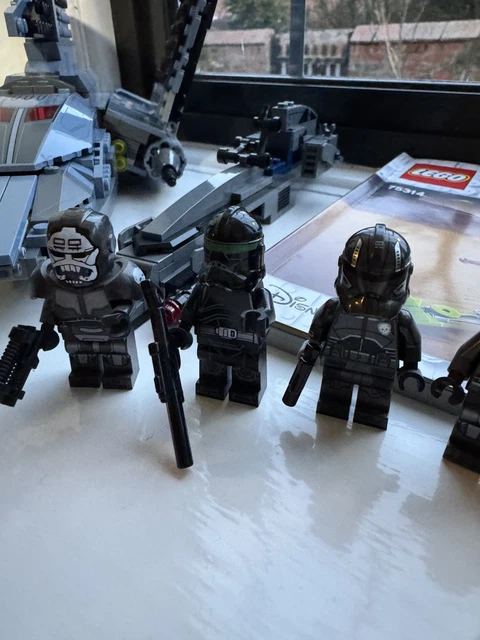 LEGO STAR WARS: The Bad Batch Attack Shuttle (75314) + Omega Minifigure ...