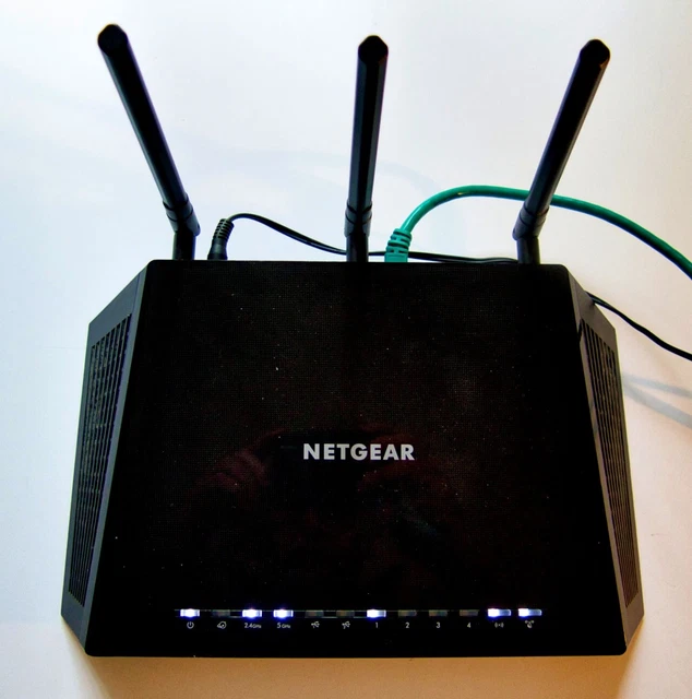 NETGEAR - R6400V2 - AC1750 Wireless Dual-Band Smart Gigabit Wifi Router ...