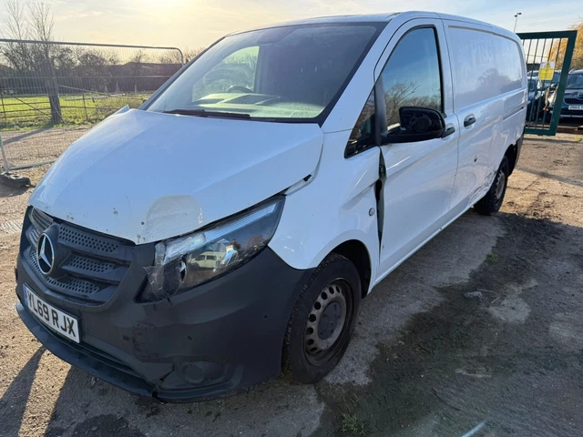 2020 Mercedes Benz Vito 110cdi Pure Van Accident Damaged Salvage Panel