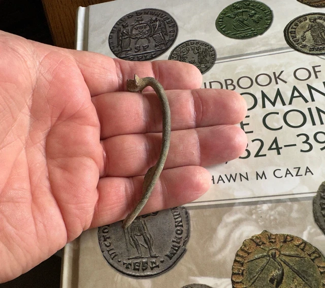 A HUGE ROMAN Romano British Colchester one-piece type Brooch Metal ...