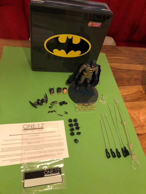MEZCO ONE 12 Batman Sovereign Knight PX Preview version bleue exclusive ...