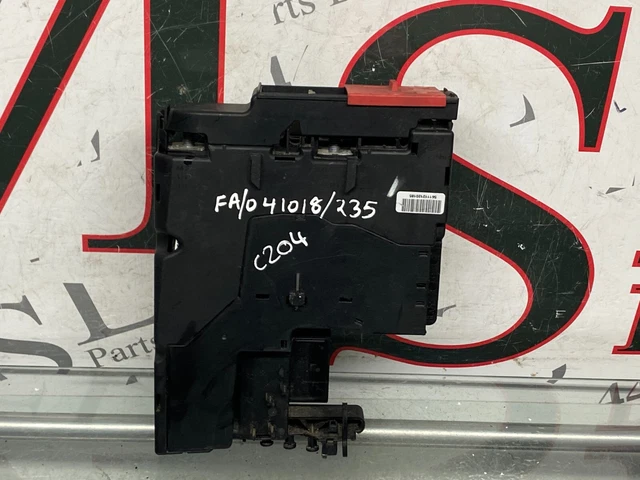 (AS) MERCEDES BENZ W204 C Class Engine Bay Fuse Box Battery Terminal ...
