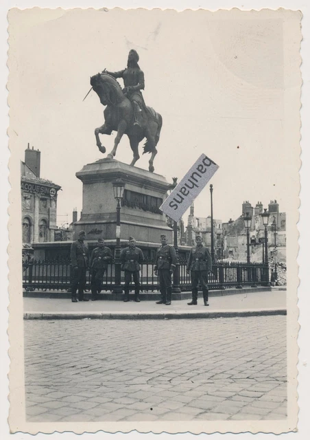 FOTO FRANKREICH ORLÉANS, Statue Johanna von Orléans, Wehrmacht Soldaten (5226a) EUR 8,90 ...