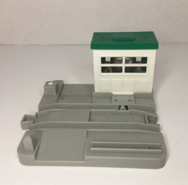 VINTAGE 1977 TOMY Thomas The Tank Engine Trackmaster Signal Box With ...