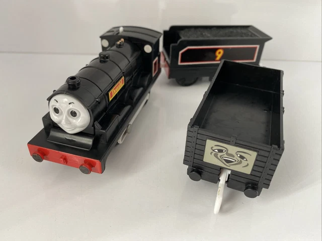 TOMY TRACKMASTER THOMAS The Tank Engine Battery Train Donald and Tender ...