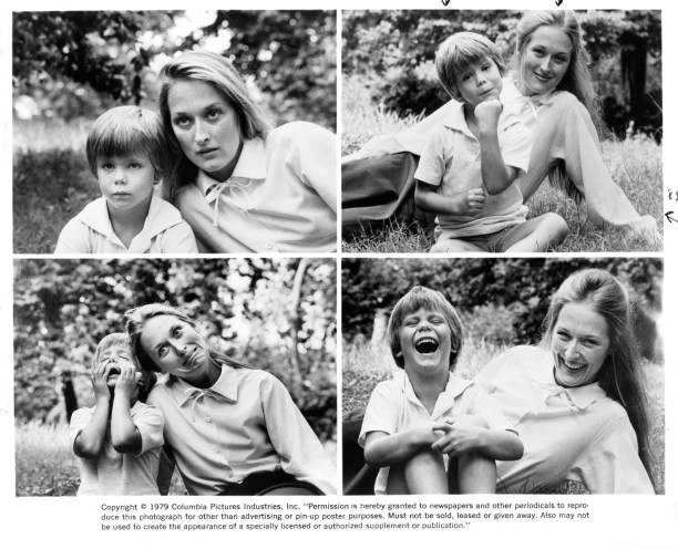 JUSTIN HENRY AND Meryl Streep goof around on set of the film Krame- Old ...