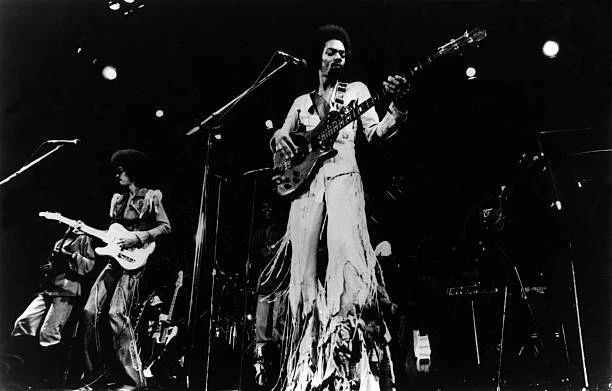 LOUIS JOHNSON AND George Johnson Brothers Johnson 1970S Old Music Photo ...