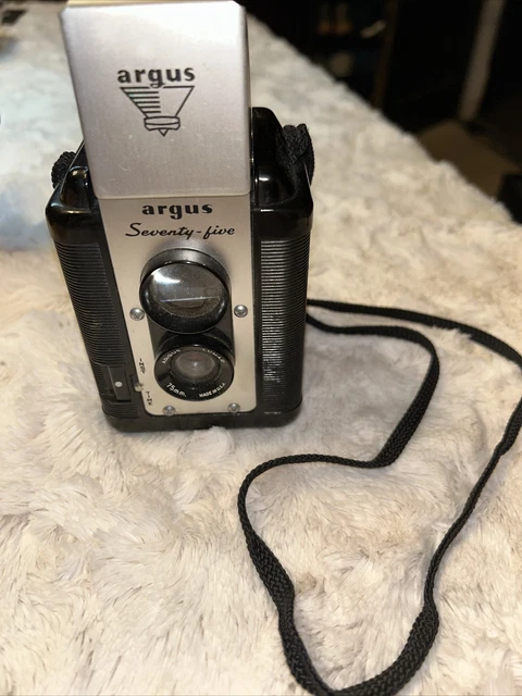 VINTAGE ARGUS ARGOLFEX Seventy-Five TLR w/ 620 Film In Camera * Mid ...