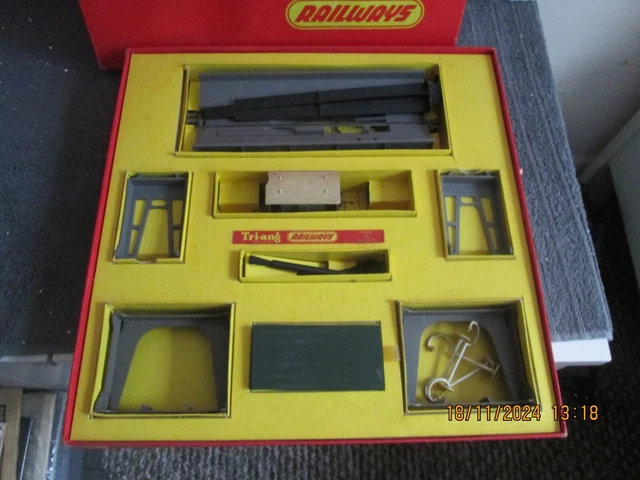 TRI-ANG R.161 OO/HO OPERATING HOPPER CAR SET see des. £7.99 - PicClick UK