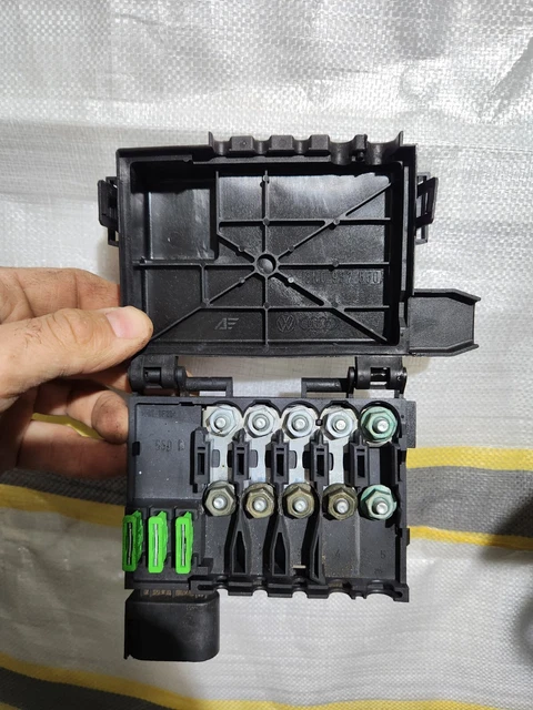 AUDI TT MK1 98-06 8N Genuine Oem Engine Bay Battery Top Fuse Box ...