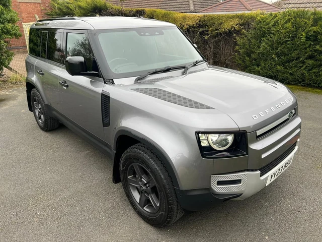 2023 LAND ROVER Defender 3.0 D250 Hard Top Auto PANEL VAN Diesel ...