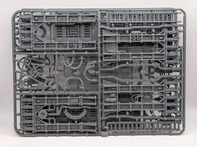 WARHAMMER 40K: TERRAIN Galvanic Magnavent Walkways Sprues (SPRUE0285) £ ...